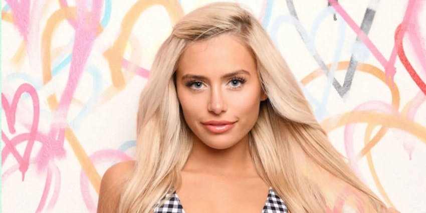 Love Island's Ellie Brown shows off new teeth in ‘unreal’ photo