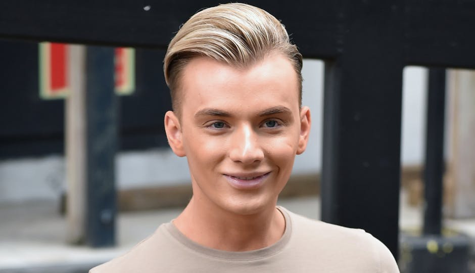 TOWIE’s Harry Derbidge shows off DARK hair transformation and it’s a ...