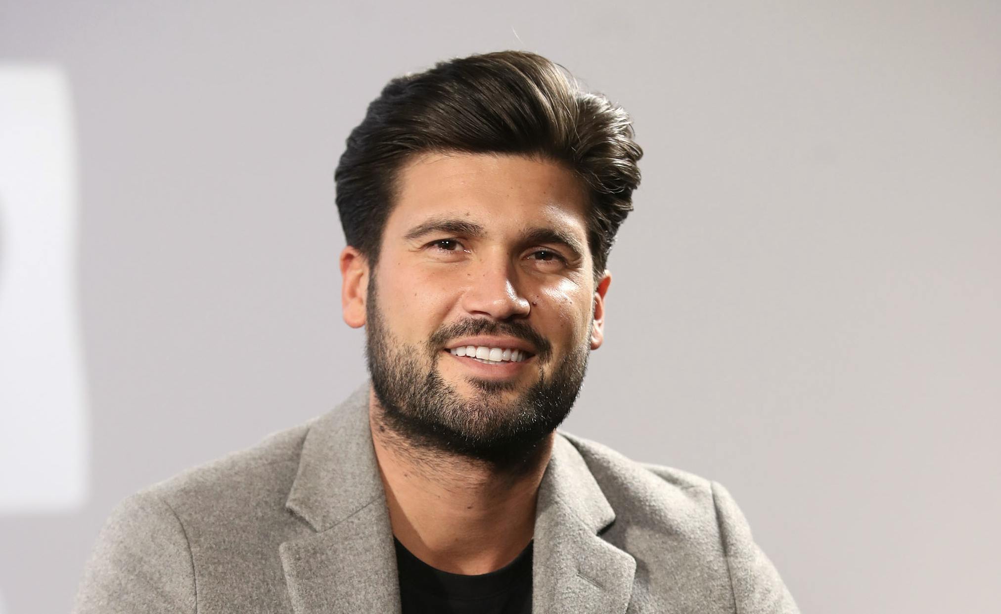 TOWIE's Dan Edgar shows off Marvel body transformation after 18 weeks ...