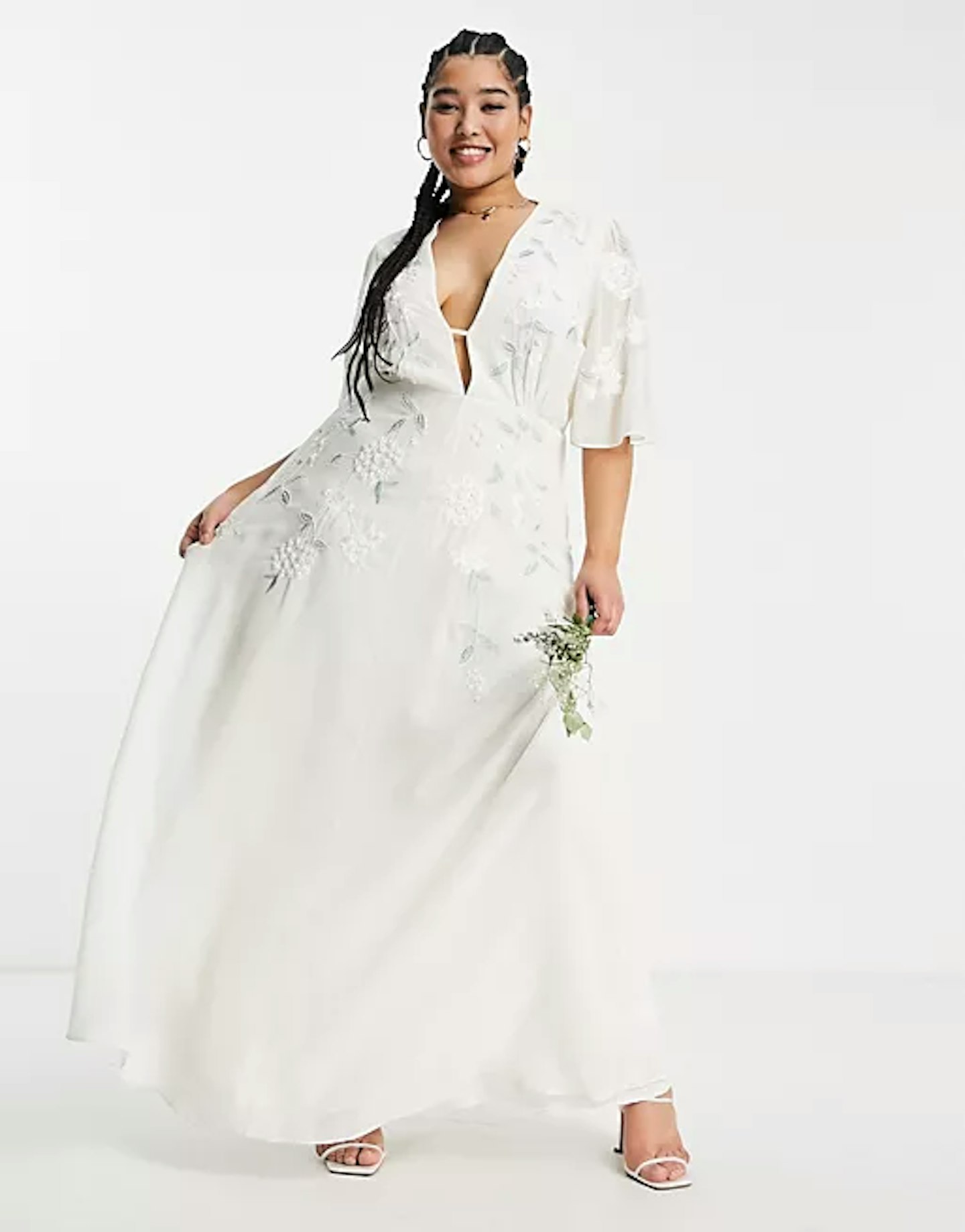 The best cheap plus size wedding dresses that won't break the bank