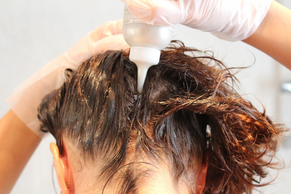 Colour removal from hair: how to strip hair dye safely at home