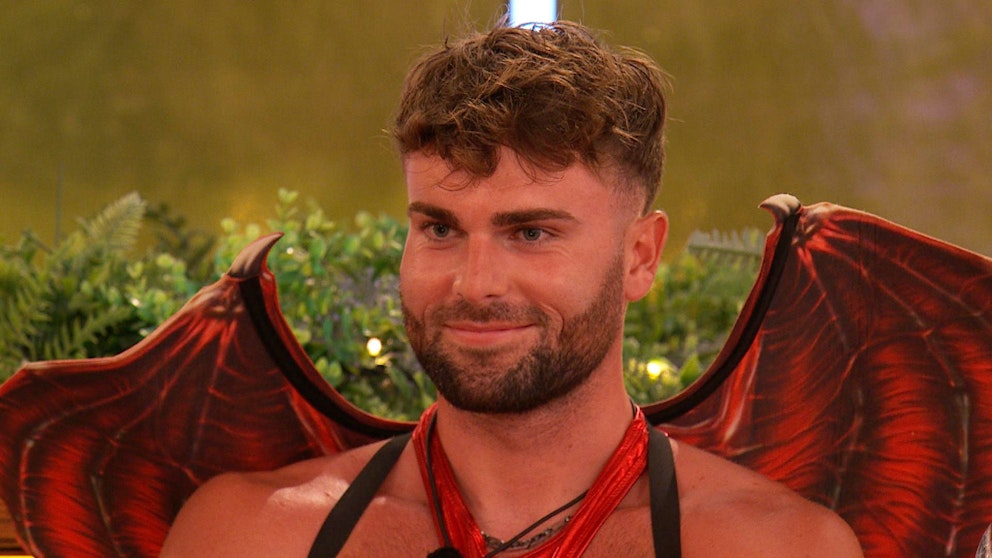 Love Island's Tom Clare: his age, height and engagement to Molly Smith