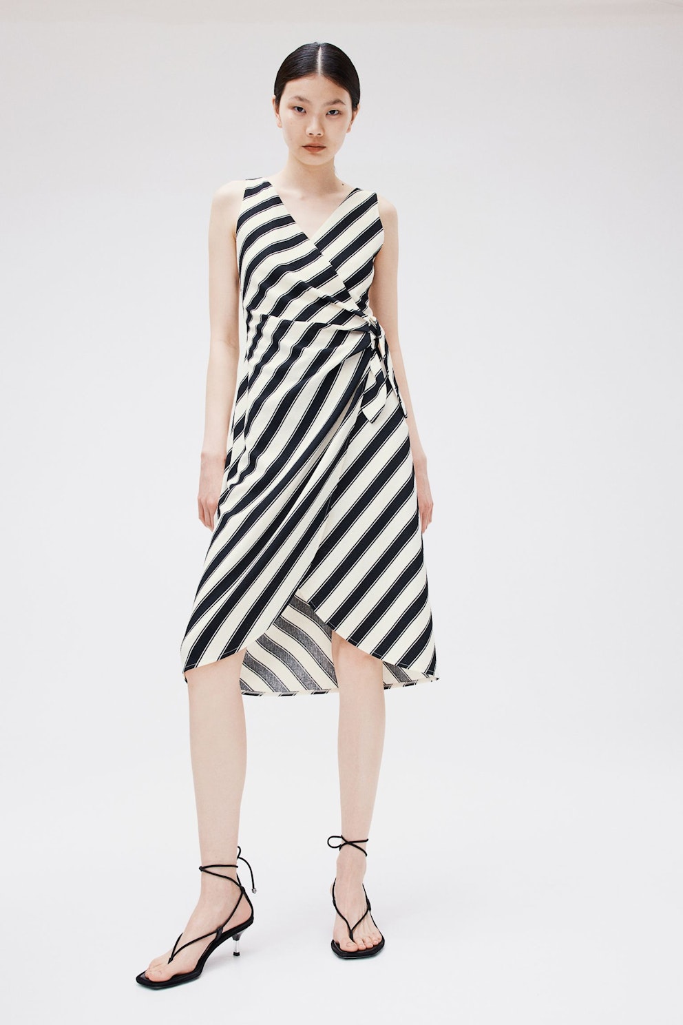 The best tummy flattering dresses that will have you feeling body ...
