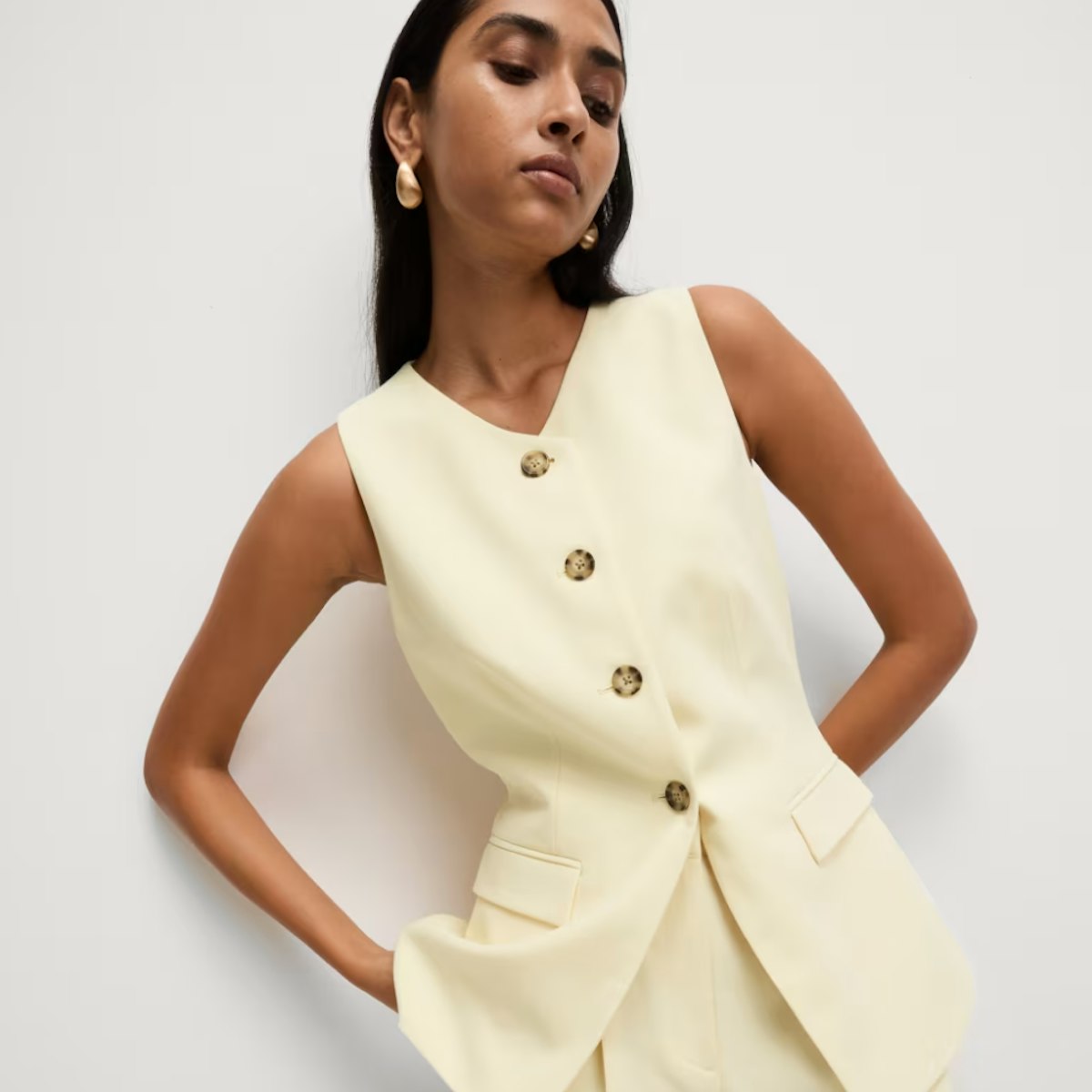 This M&S Butter Yellow Suit Is A Spring Staple - And It's Quickly ...