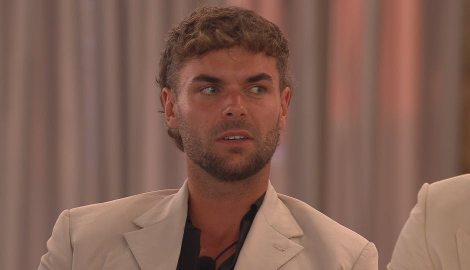 EXCLUSIVE: Love Island's Harry Cooksley exposes 'nasty' Casa Amor secret