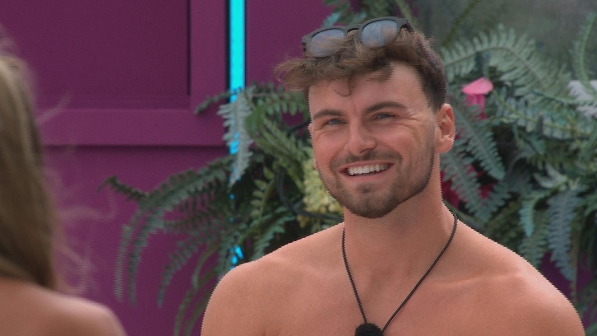 Love Island | Entertainment | Closer