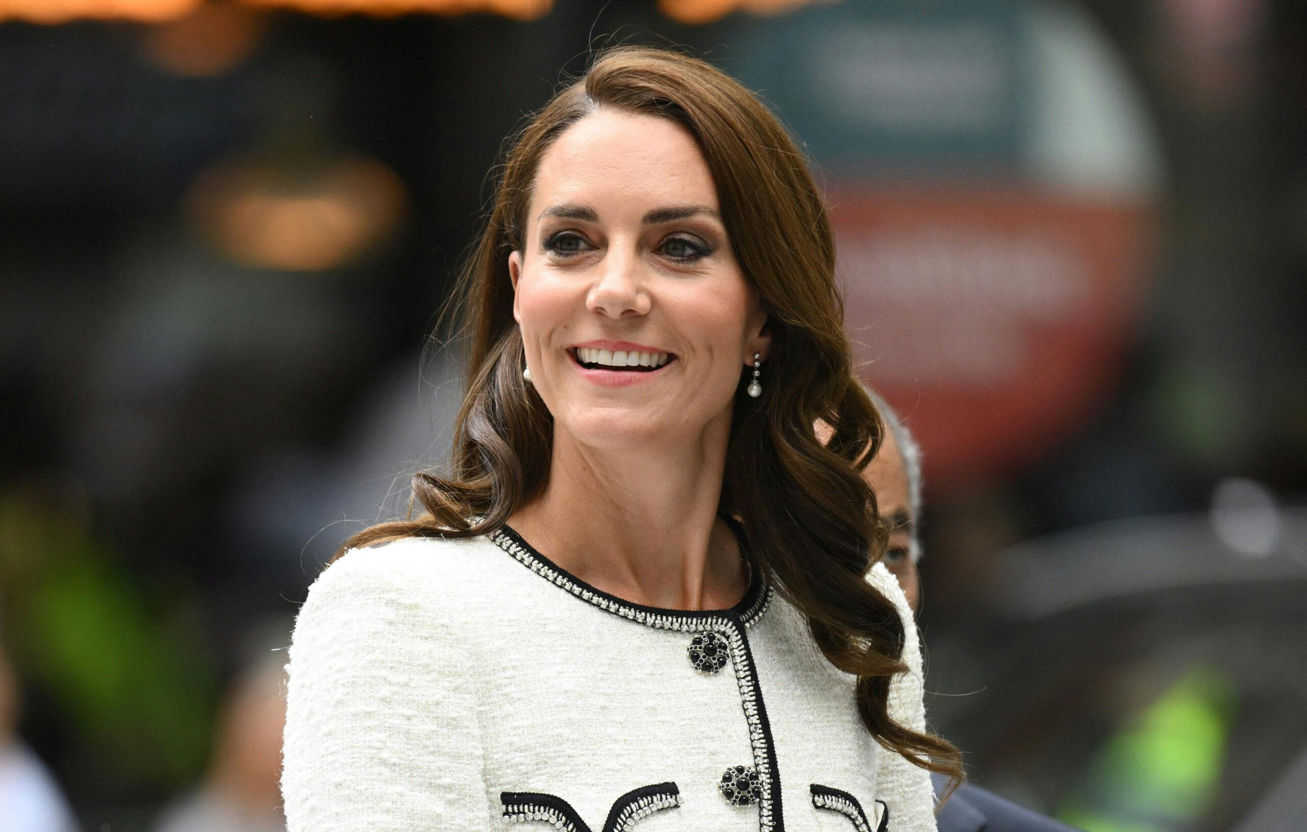 Kate Middleton's Self-Portrait Outfit