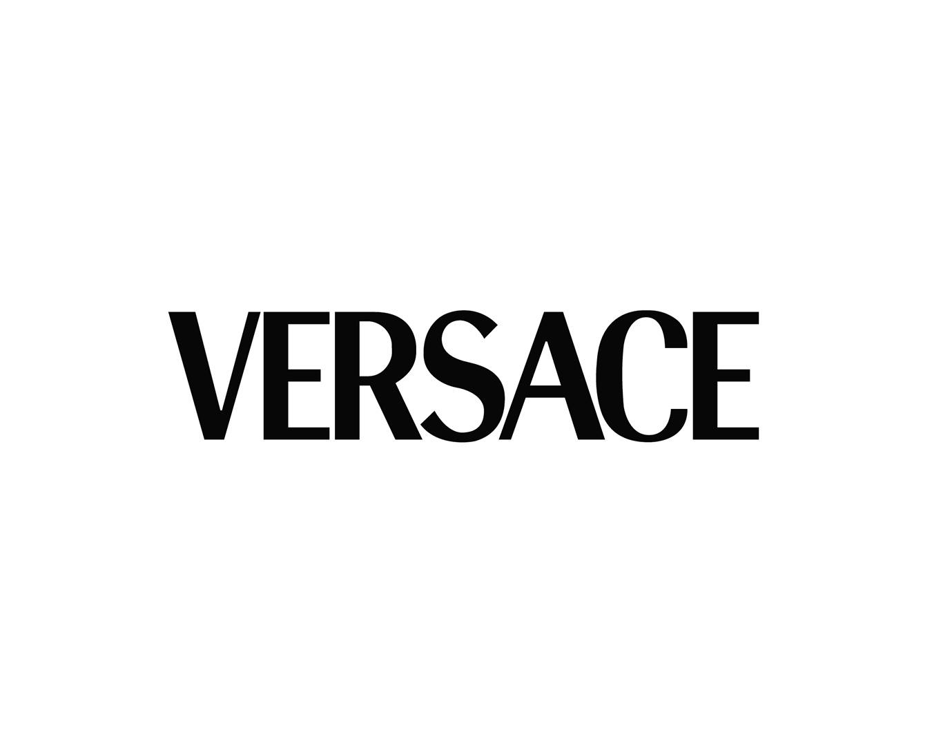 Versace’s Greca Goddess line is here to help to realize your inner Goddess…