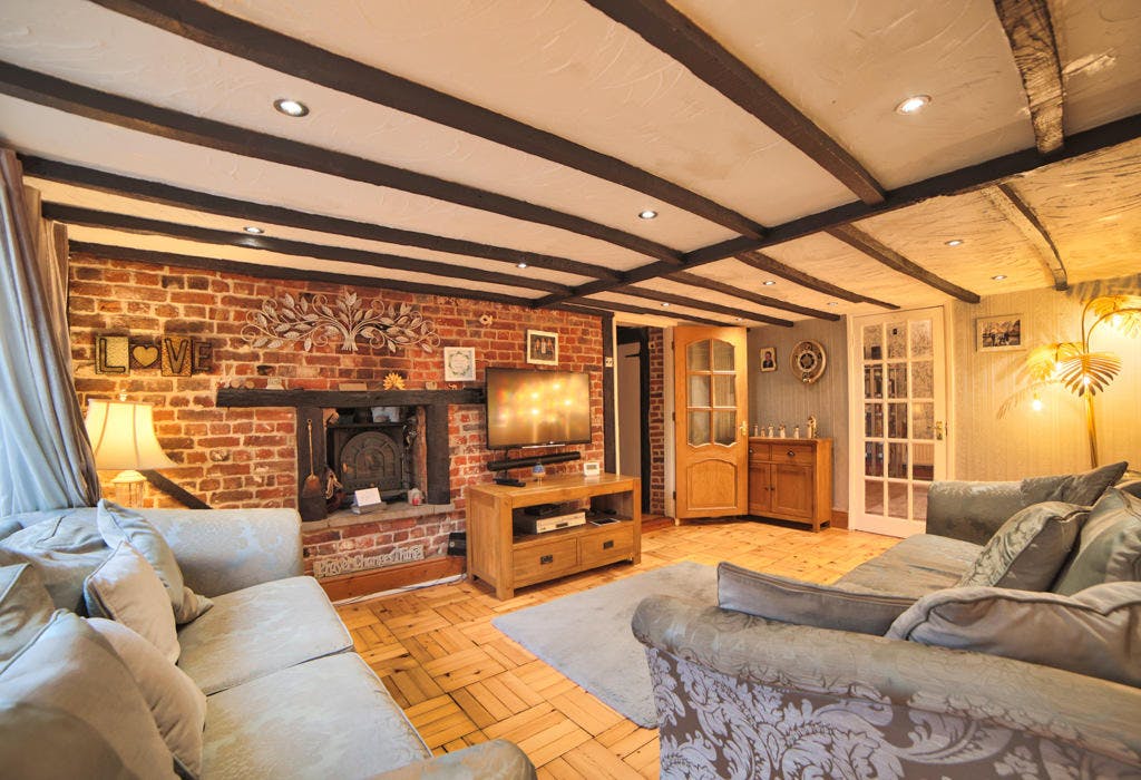 Why Has This RightMove Video Gone Viral On Twitter?