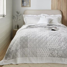 How To Get A Beckham-Inspired Country Home