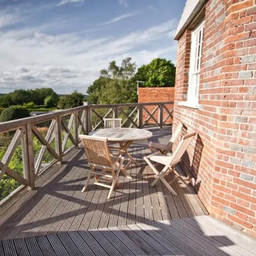 Here Are The 22 Best Airbnbs In The UK For A Staycation | Grazia