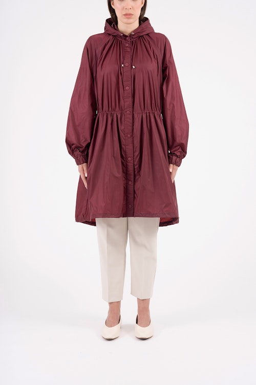 The Best Raincoats For These Summer Storms That Won’t Kill Your Vibe ...