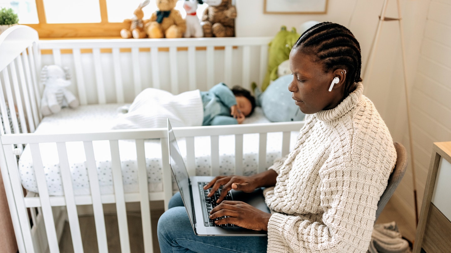 UK Maternity Leave Foodbanks Debt And Returning To Work Early uk-maternity-leave-foodbanks-debt-and-returning-to-work-early