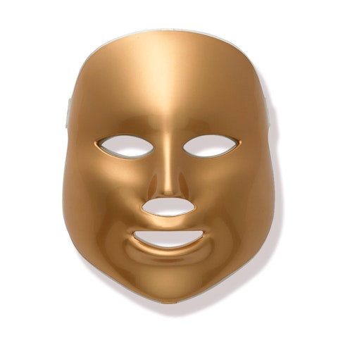 Victoria Beckham Uses This LED Mask To Get Perfect Skin