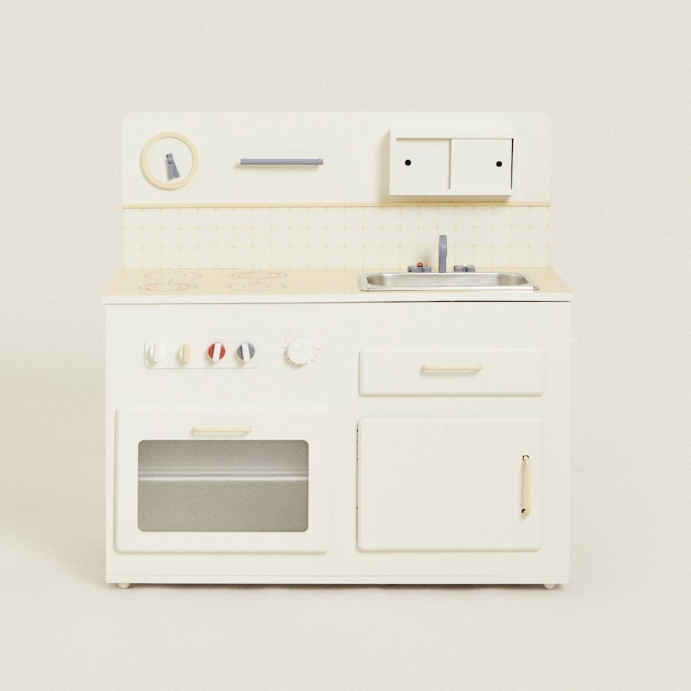 The Best Toddler Play Kitchens For Your Little Chefs