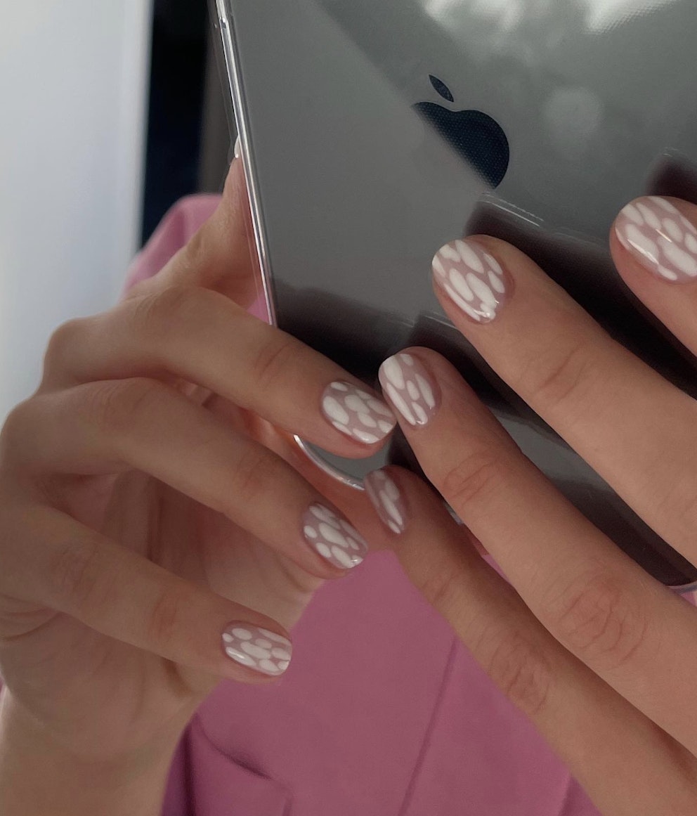 38 White Nail Ideas You Need To Try in 2025
