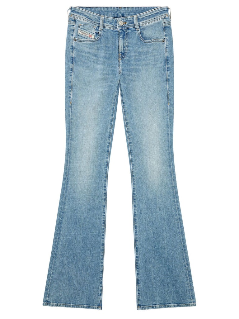 The Best Low-Rise Jeans - Plus How To Wear Them In 2025