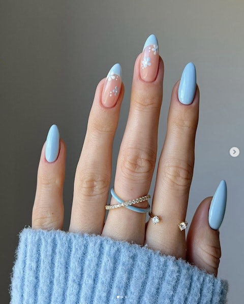 20 Baby Blue Nail Designs You Need To Try in 2024