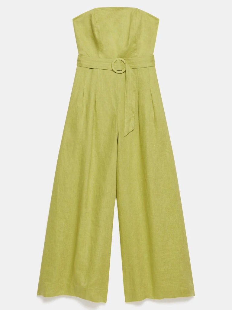 Graduation Outfits To Dress To Impress In 2024