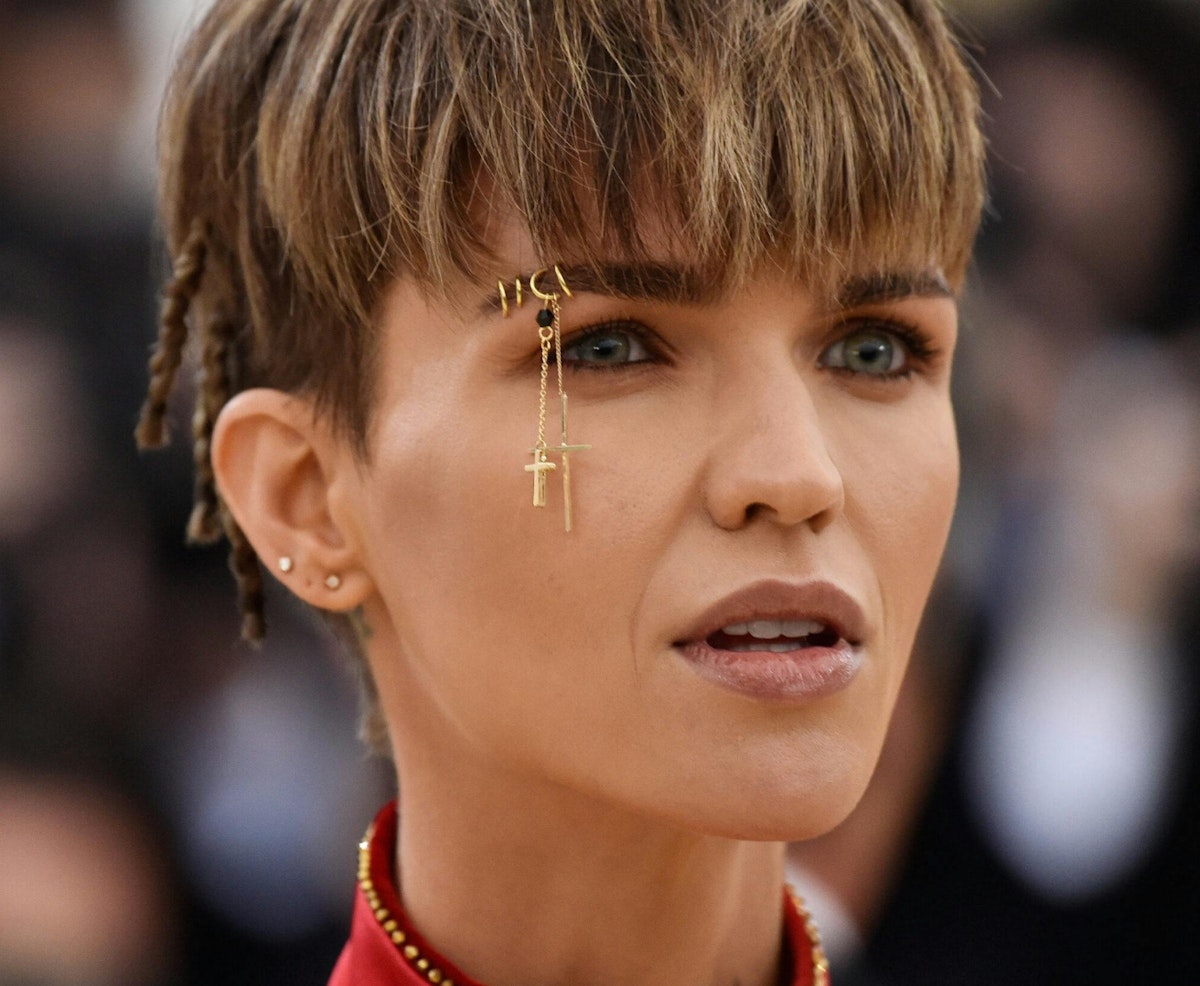 Eyebrow Piercings: A 101 Guide