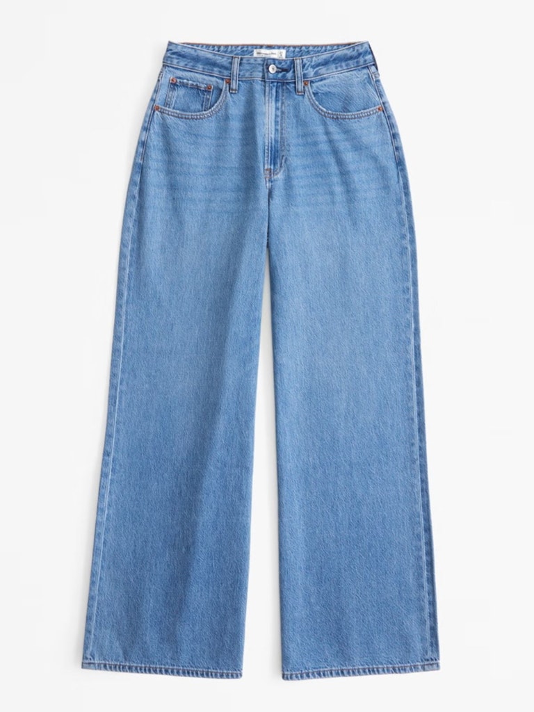 15 Best Petite Jeans For Women 2025 - Short-Girl Approved