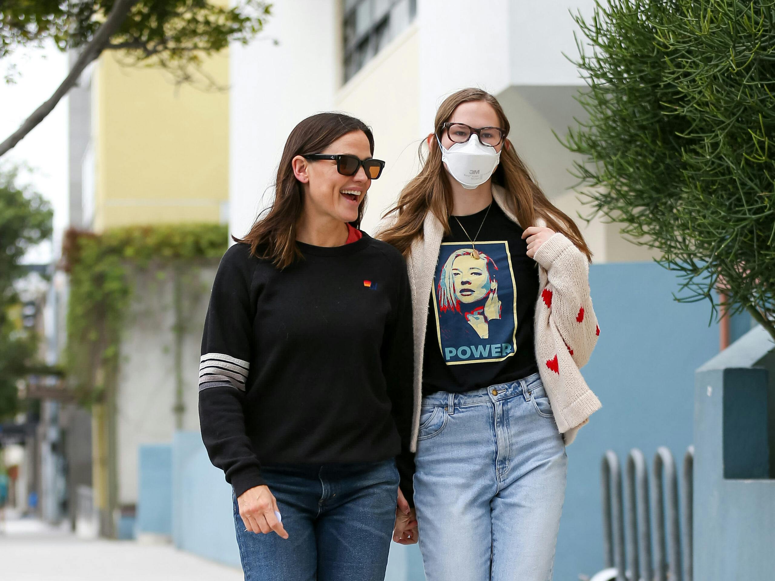 Why Does Violet Affleck Wear A Face Mask?