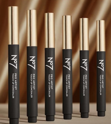 Our Honest Review Of The No7 Pro Artist Make-Up Range