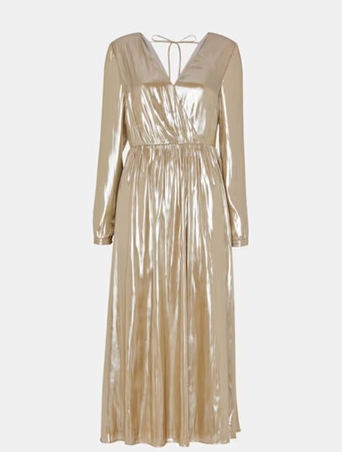 Rivals Outfits: The 80s Inspiration Your Wardrobe Needs