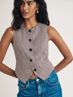 Shop Kate Hudson's Exact Outfits From 'Running Point' Here