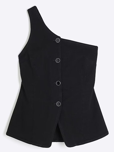 Shop Kate Hudson's Exact Outfits From 'Running Point' Here