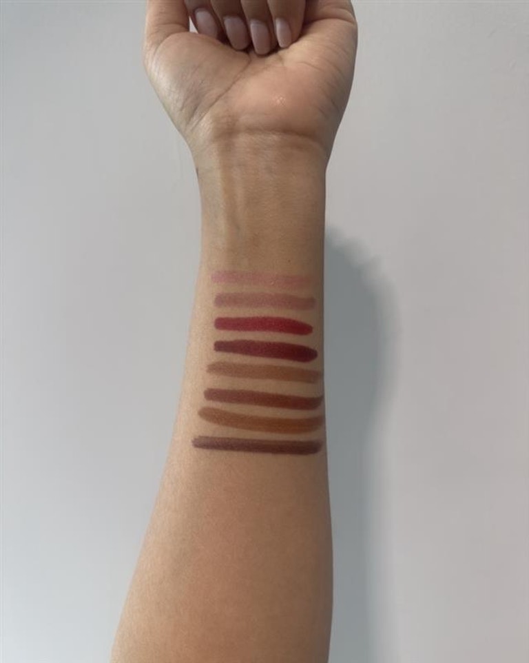 Our Honest Review Of The Huda Beauty Lip Contour Stain