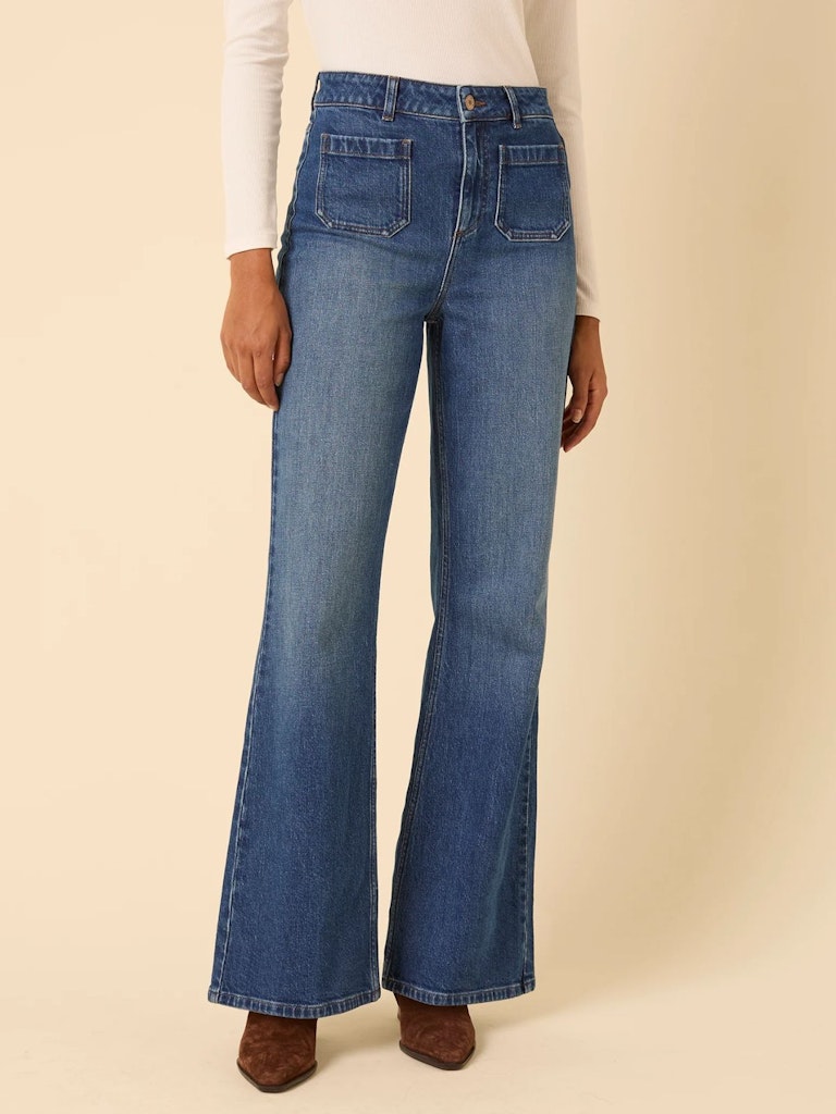 Patch Pocket Jeans Are The Latest Denim Trend To Take Over