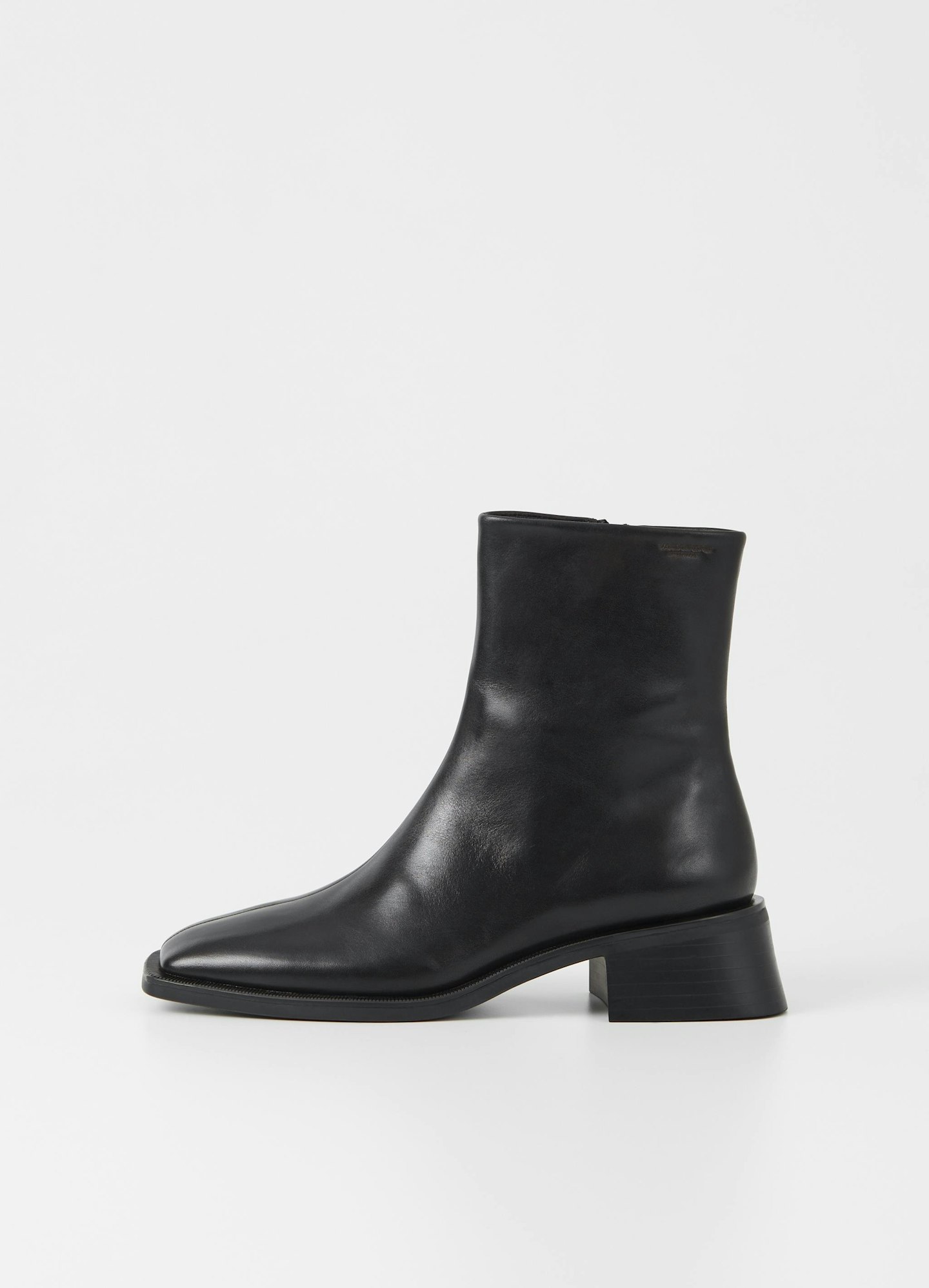 We're Calling It: Rama Duwaji's Witchy Boots Are The Only Shoes That ...