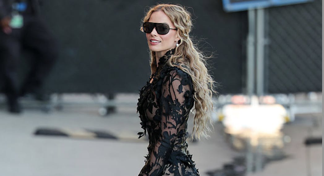 Margot Robbie's 'Wuthering Heights' Press Tour Outfits: Robbie Is In ...
