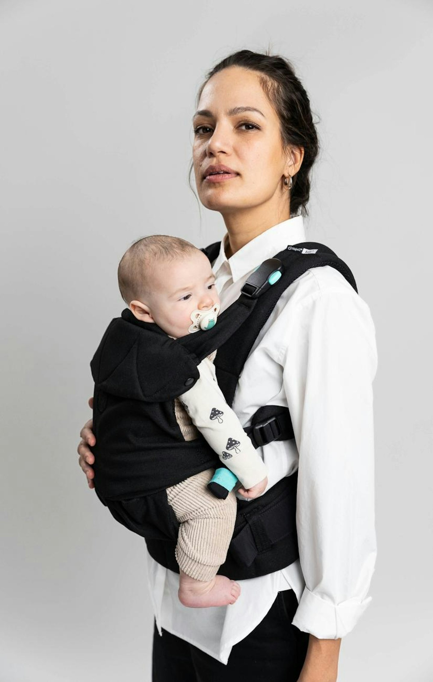 This Is One Of The Chicest Baby Carriers I’ve Seen – And It Looks Way ...