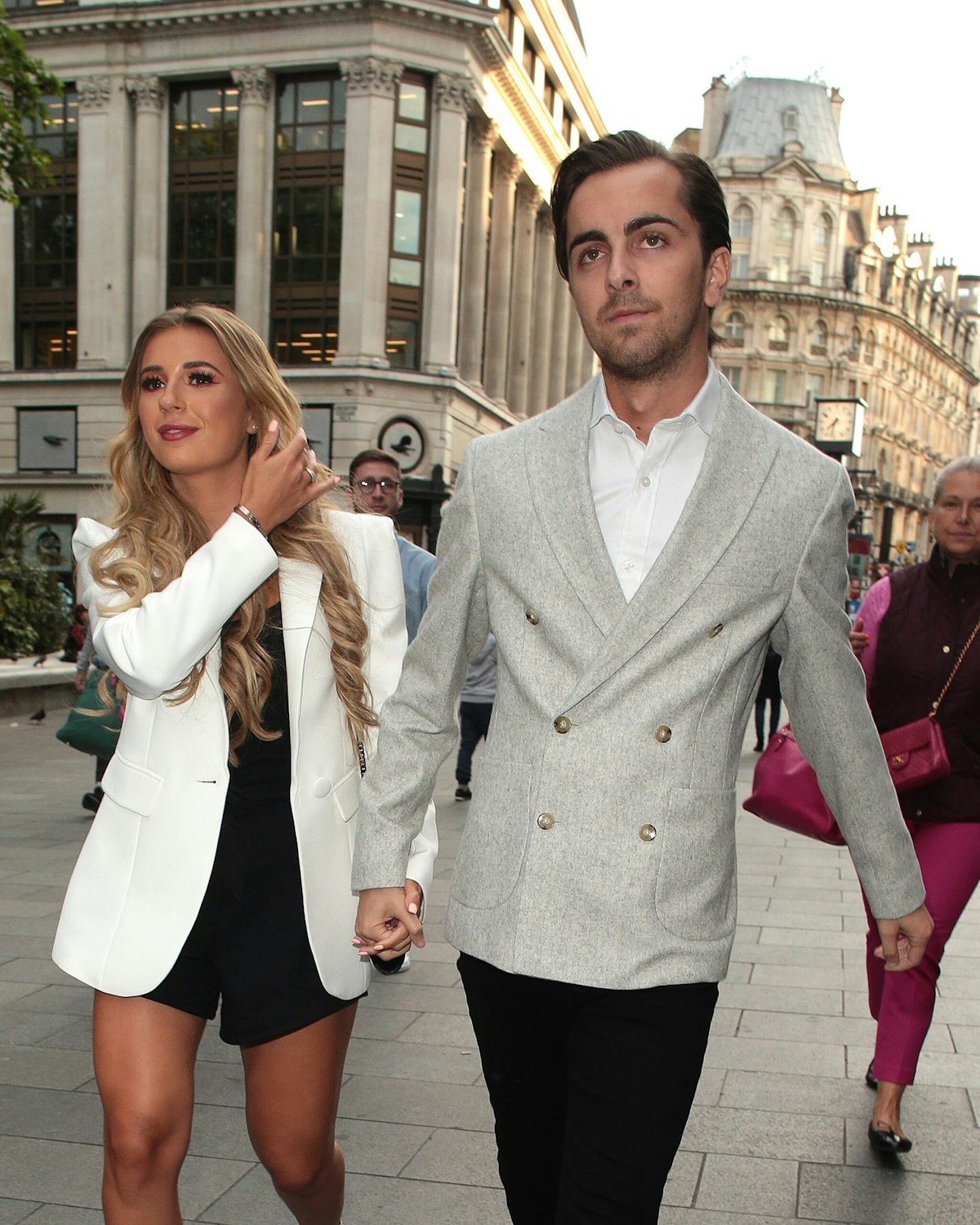 Love Island's Dani Dyer: her age, exes, footballer boyfriend and what ...