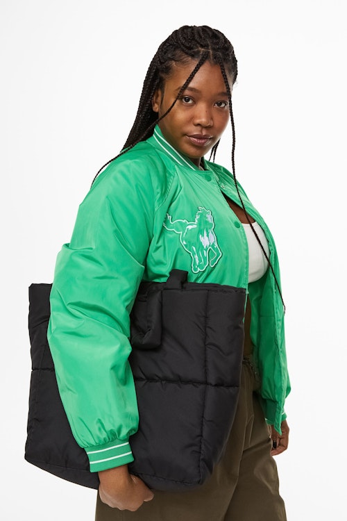 13 puffer bags that will make your outfit instantly more cool ...