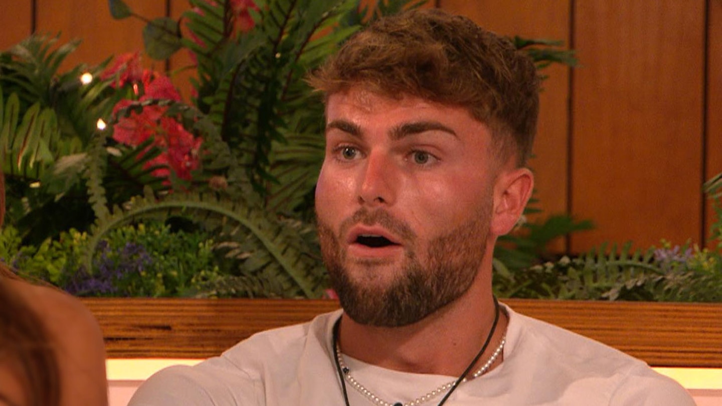 Winter Love Island 2023 star Tom Clare shows off his HUGE package 👀 ...