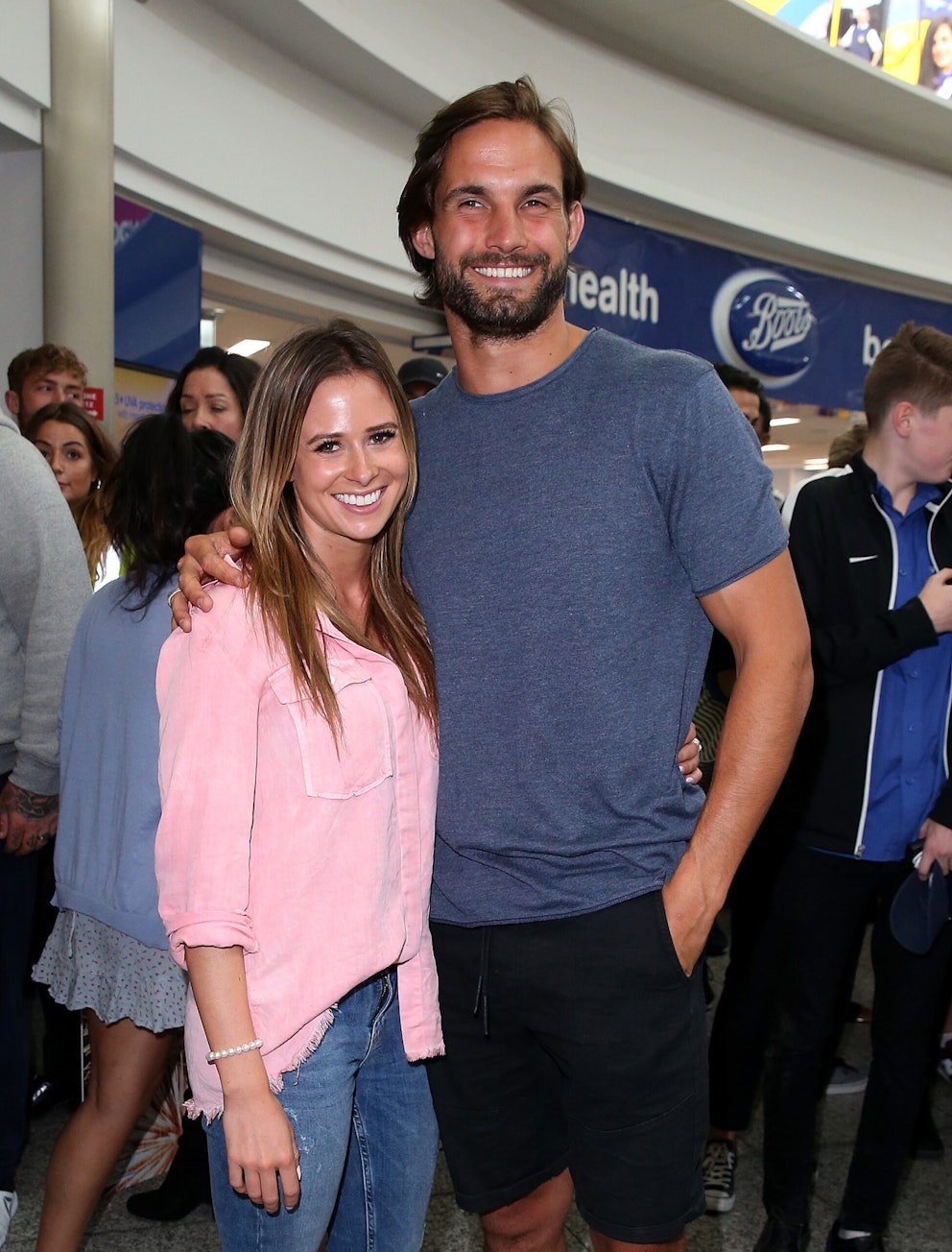 Camilla Thurlow reveals which Love Island co-stars she's still in touch ...