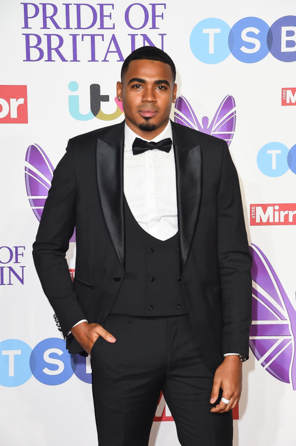 Love Island's Ronnie Vint: his age, his relationship with Harriett ...