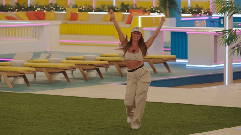 Love Island 2024's Nicole Samuel: her age, job, Instagram and ...