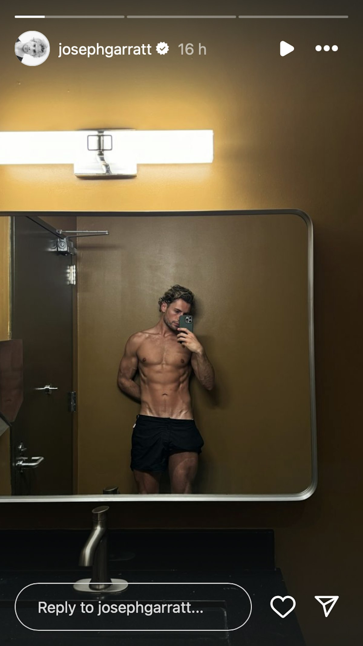 Love Island: All Stars' Joe Garratt shows off ultra RIPPED body ...