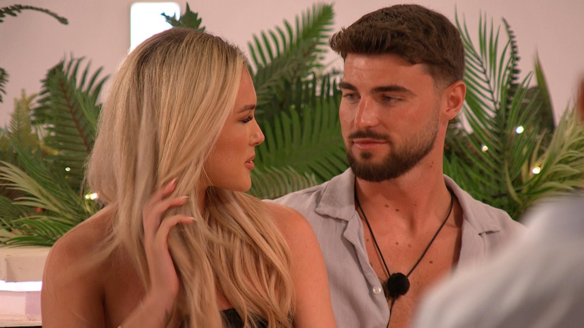 Love Island's Ellie Jackson: her age, job and Ciaran Davies drama
