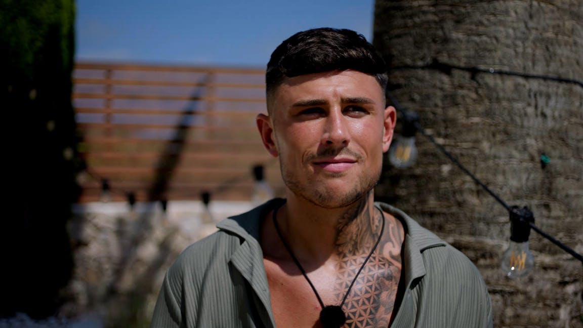 Love Island's Harry Baker: his age, job, Instagram and type on paper