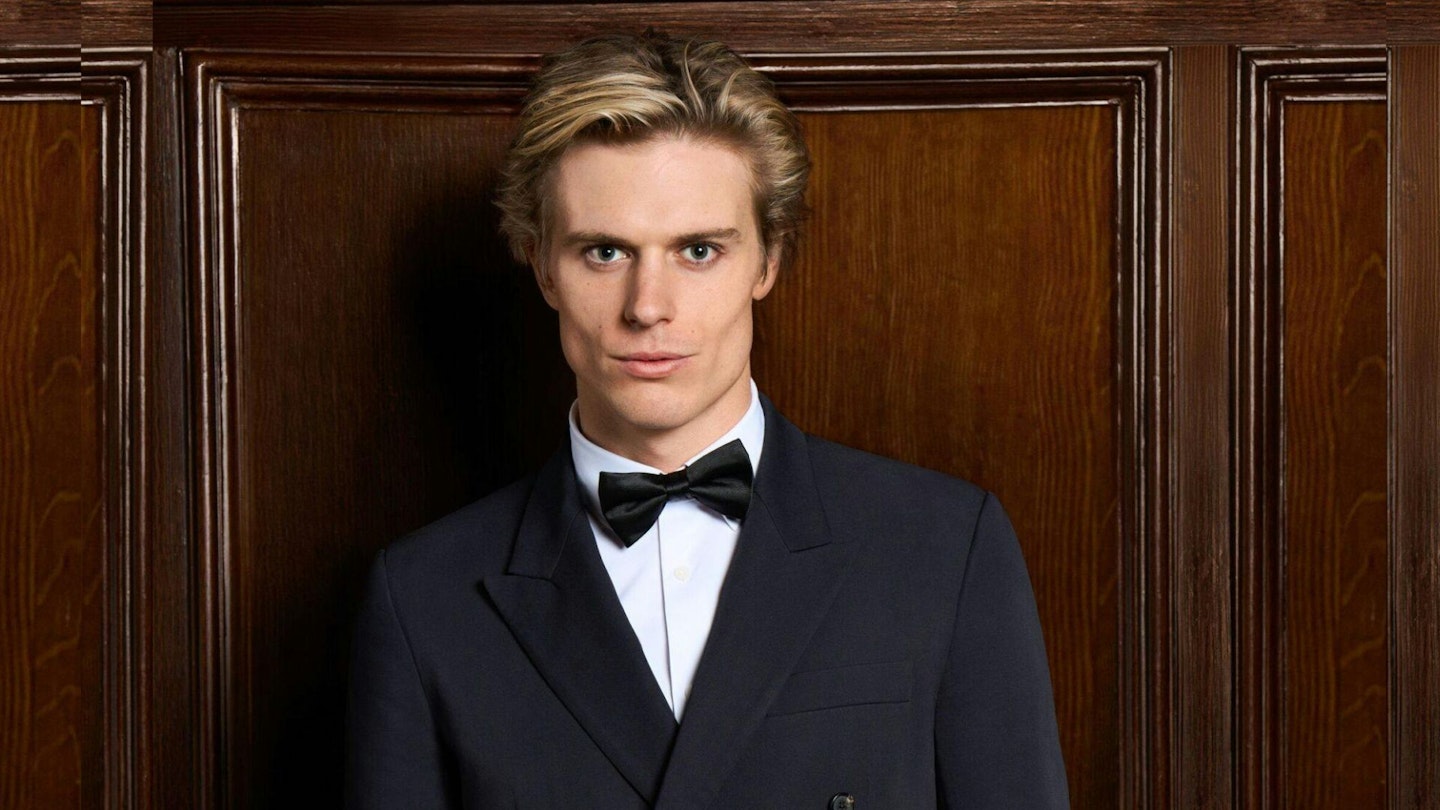 Made in Chelsea's Hugo MacKenzie-Wood: his age, job and ex-girlfriends Made in Chelsea's Hugo MacKenzie-Wood: his age, job and ex-girlfriends