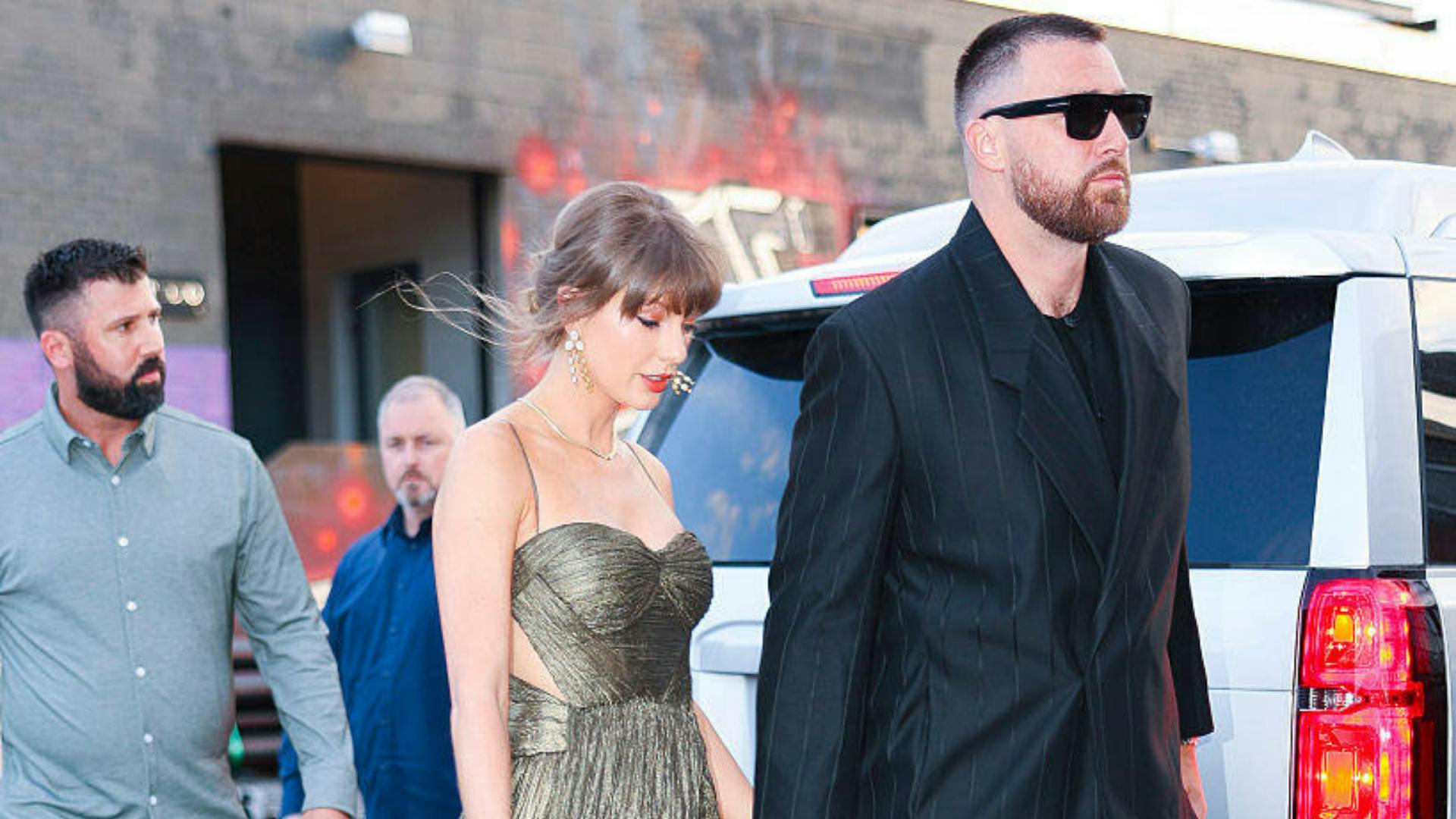 Taylor Swift's wedding meltdown - shock reason the singer is having ...