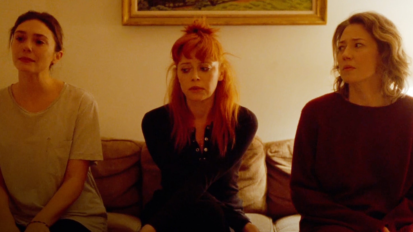 Elizabeth Olsen Natasha Lyonne And Carrie Coon Grieve Together In His Three Daughters Movie Trailer