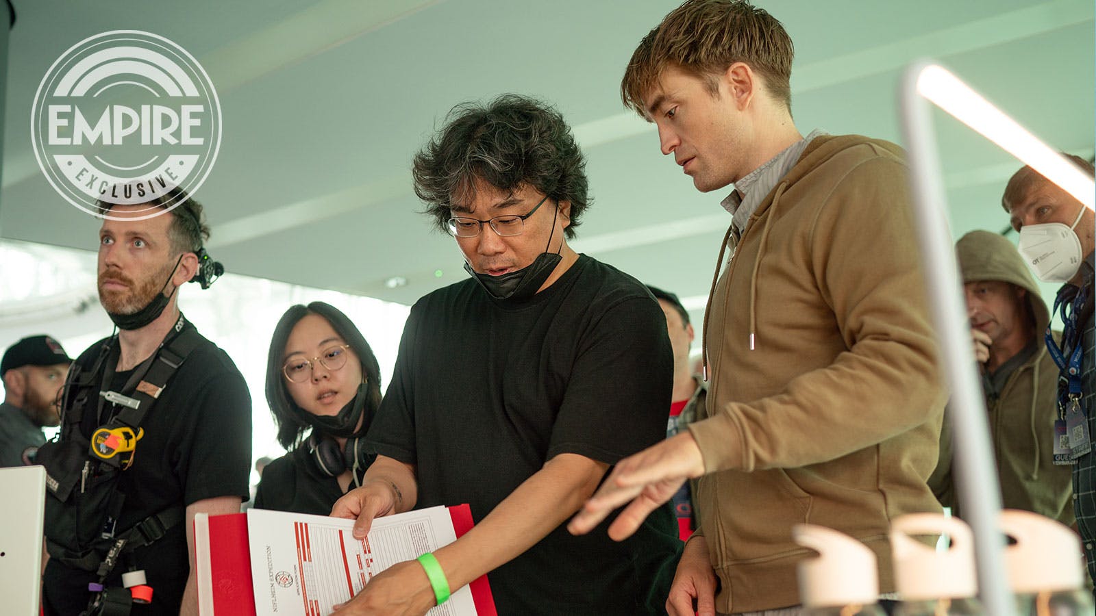 Mickey 17 Review – 'A charming space oddity'