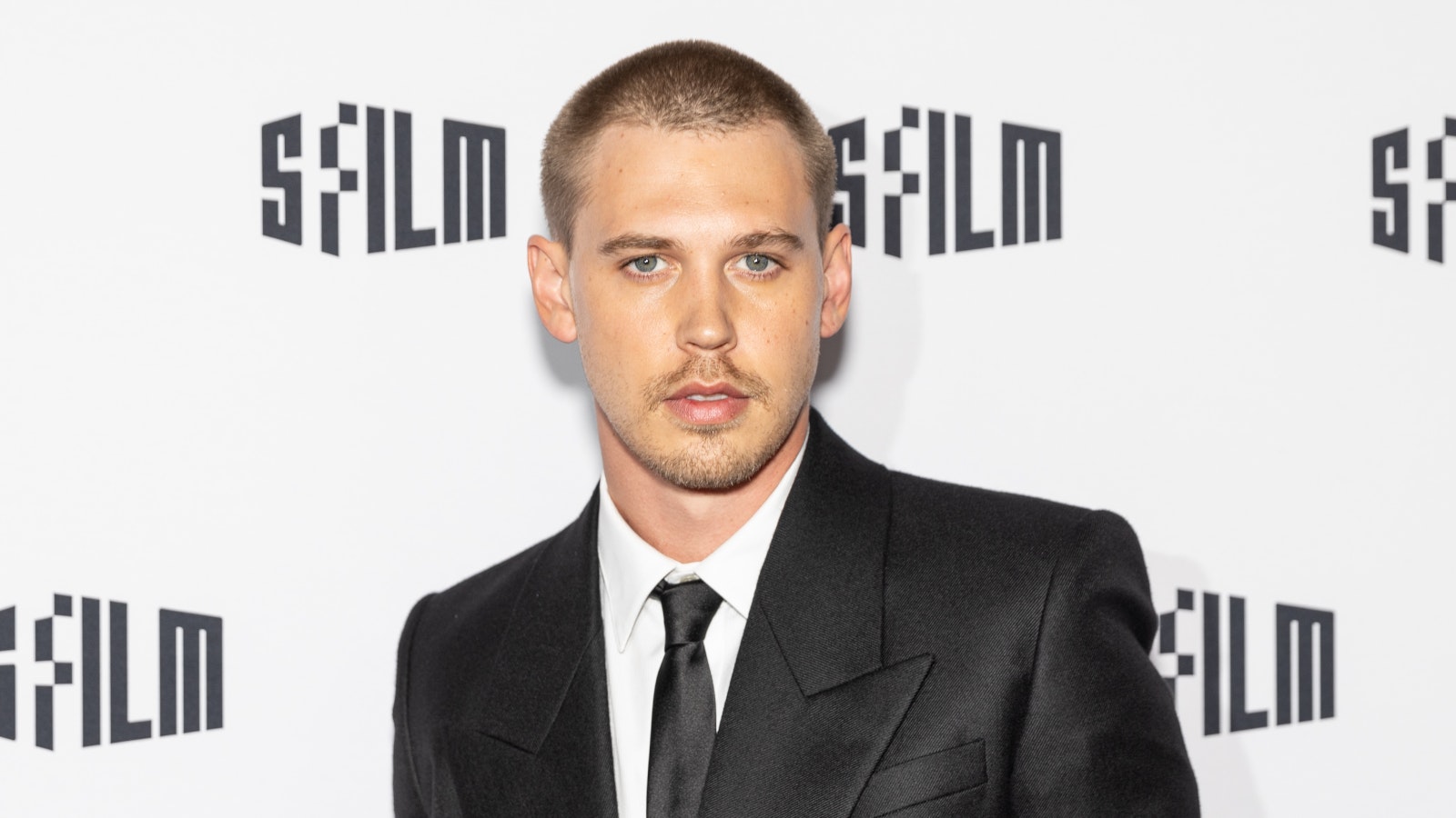 Austin Butler Will Play Patrick Bateman In New American Psycho ... Austin Butler Will Play Patrick Bateman In New American Psycho ...