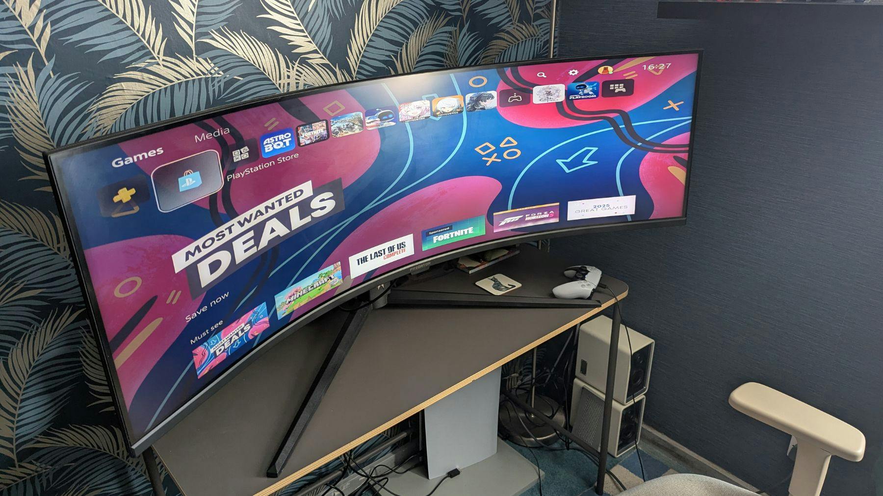 Gaming On The Big Screen: Acer Predator Z57 Curved Monitor Review